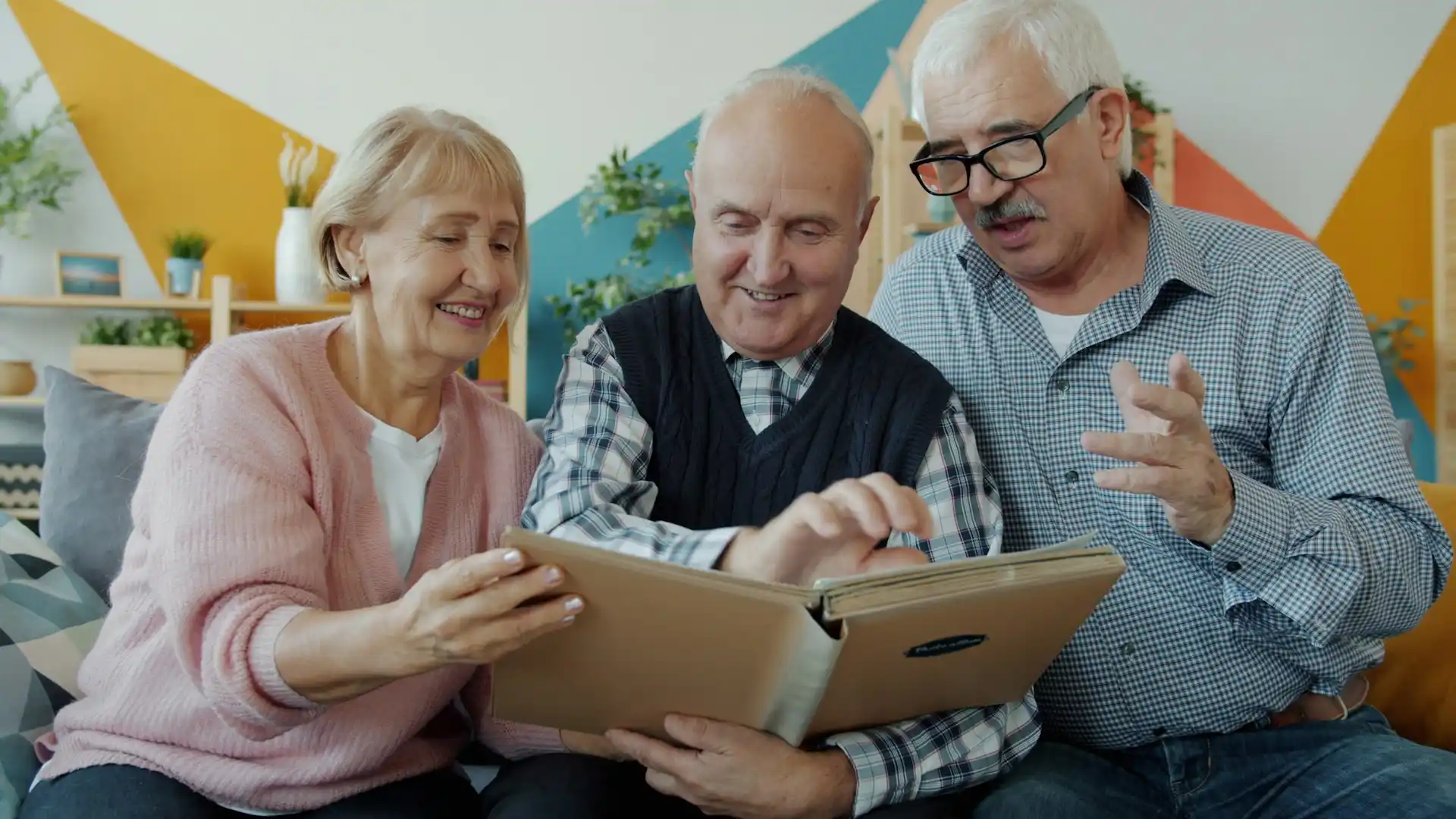 30 Discussion Topics for Seniors to Spark Conversations